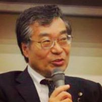 「誰もが正論を語る中で、立場を超えて問題をどう解決するかが今後の議論の焦点である」
